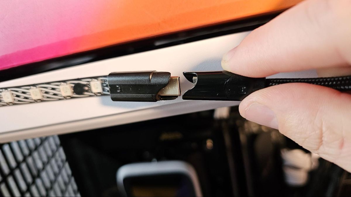 Hands-on with Hyte's Nexus Link: Huge-screen AIO cooler takes center ...