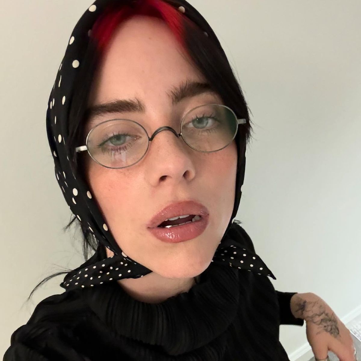 Ze 3 vůní Billie Eilish jsme moji přátelé a já přesvědčeni, že jste na ...