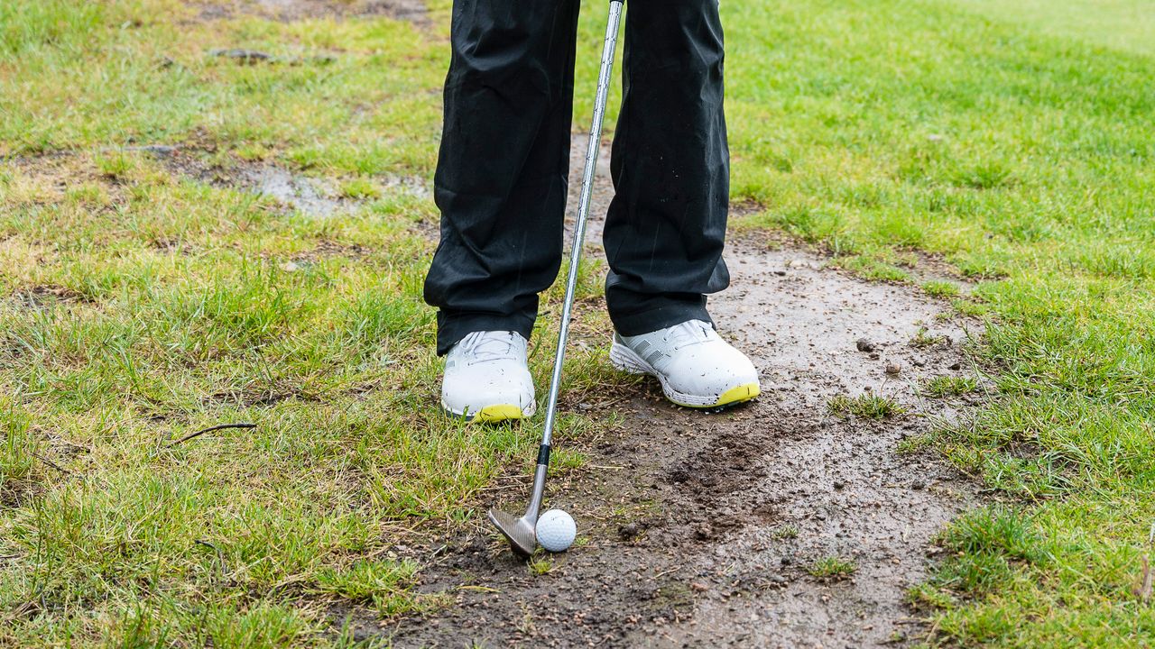 How To Pitch From Muddy Lies - Golf Monthly | Golf Monthly