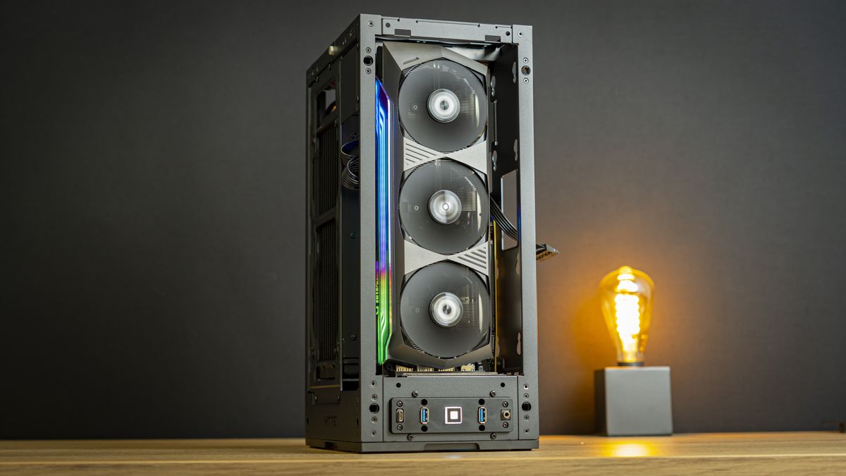 Hardware Installation - Hyte Revolt 3 Review: Now This is Something ...