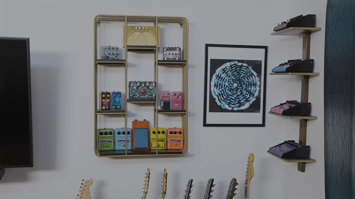 Watch Sarah Lipstate show off her insane pedal and guitar collection ...