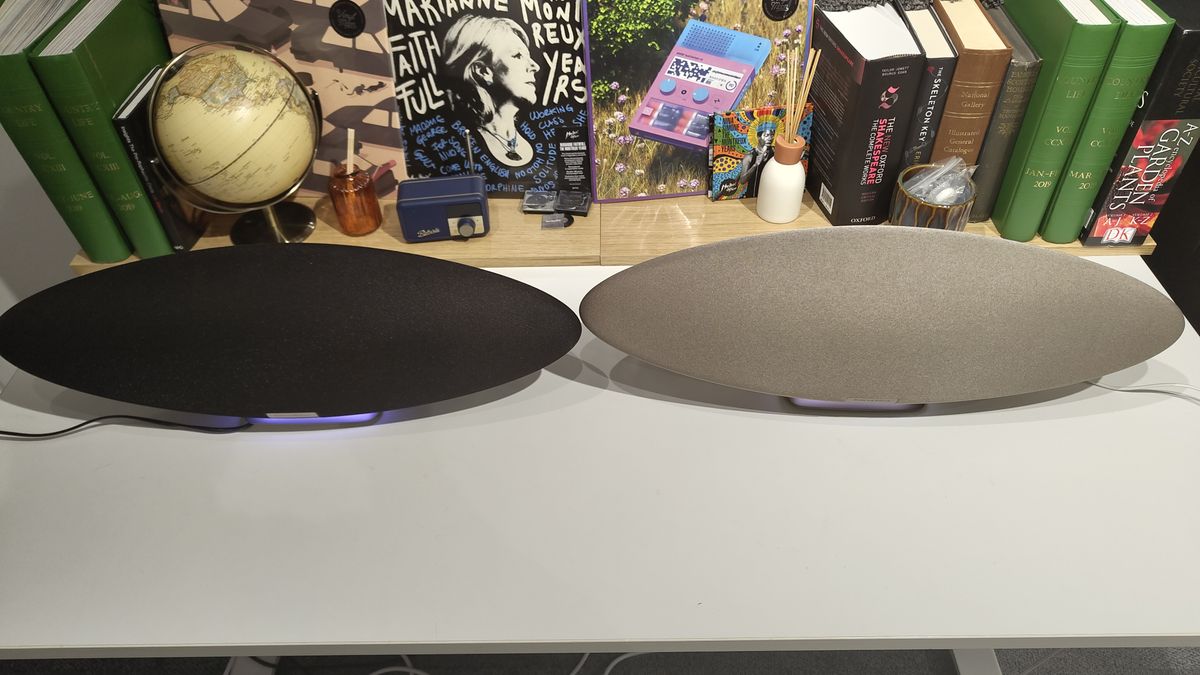 Bowers & Wilkins Zeppelin (2021) vs Bowers & Wilkins Zeppelin Pro: what ...