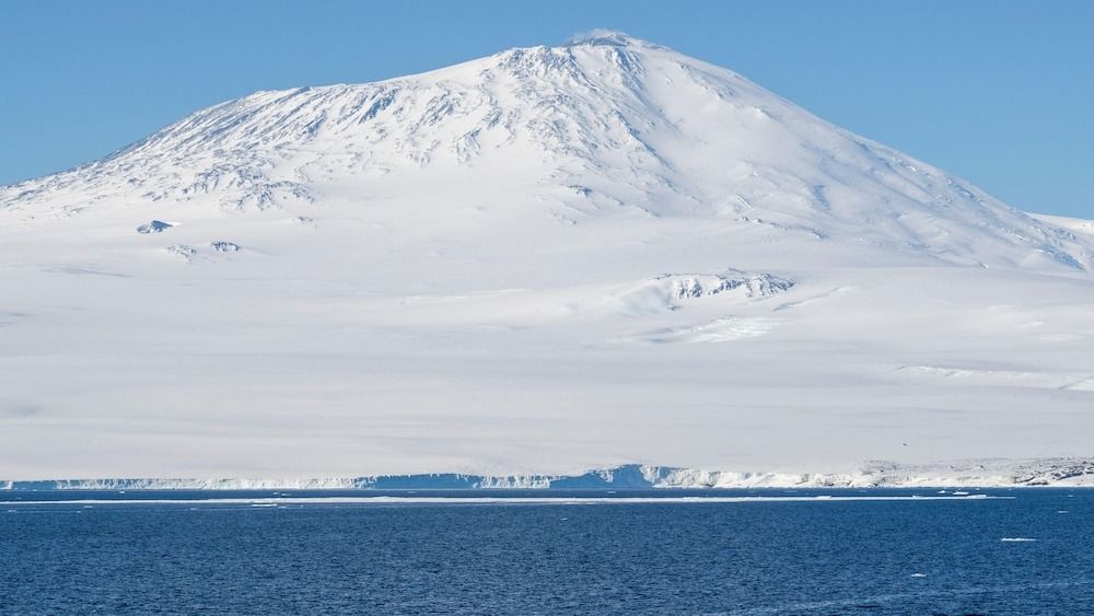 Antarctica is covered in volcanoes, could they erupt? | Live Science