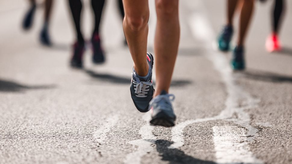 New study shows female runners benefit more from "techno-doping" super ...