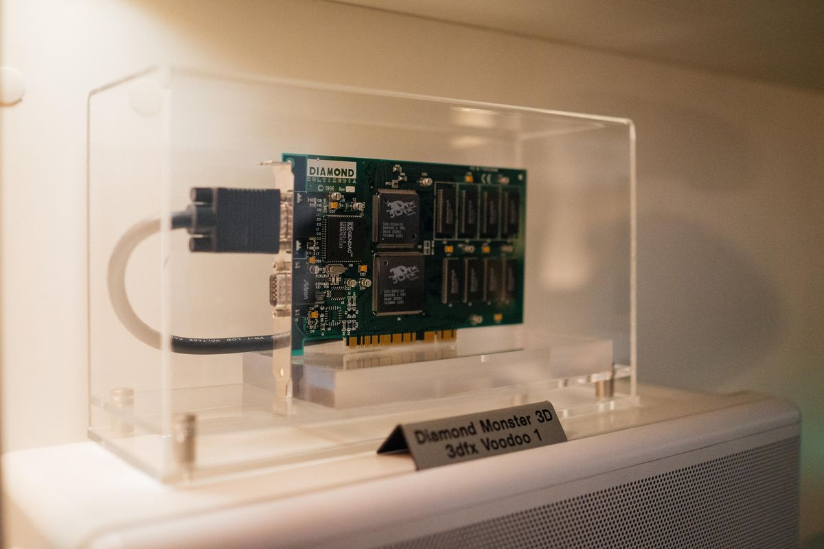 If you don't know what to do with your old PC hardware, why not frame ...