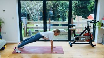Forget the gym—this static-hold workout will help you build strength ...