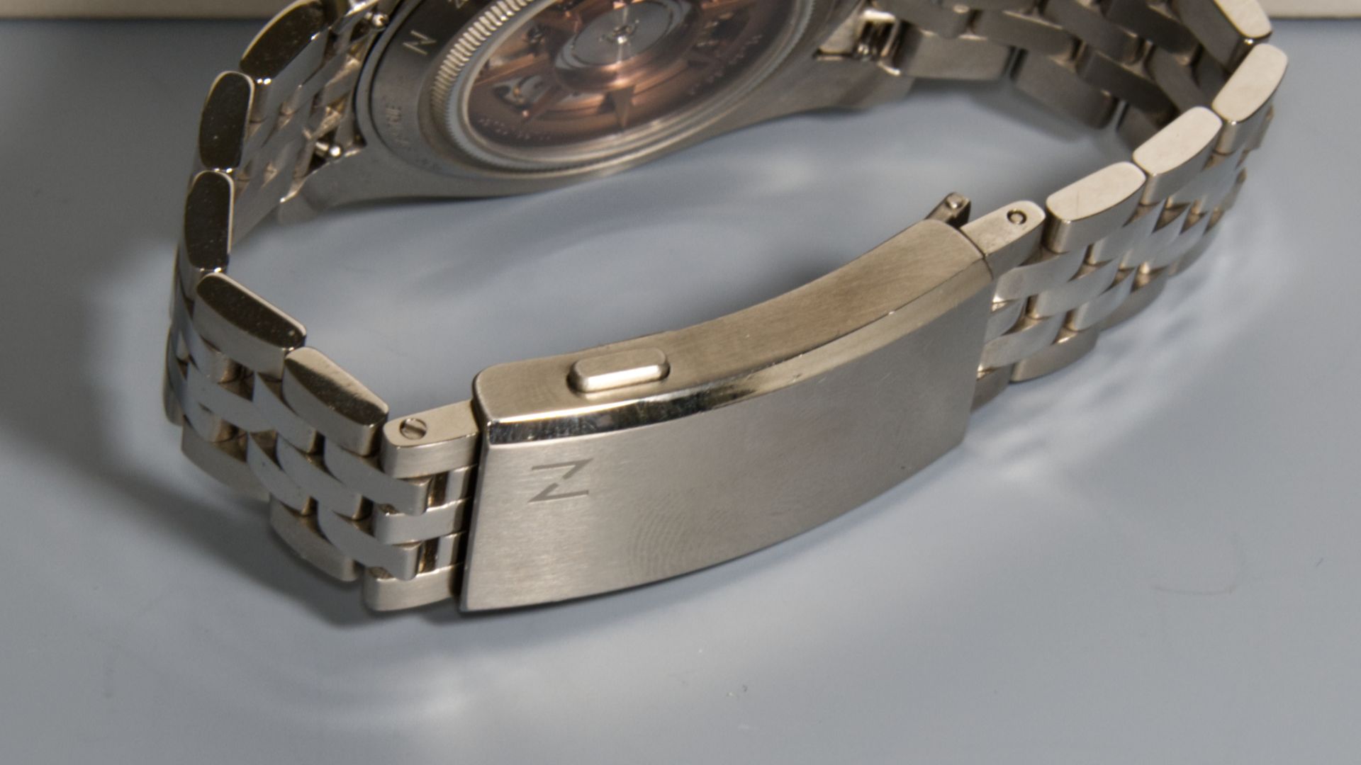 A Week on the Wrist with the Nomadic Fior 555 – a killer GMT watch with ...