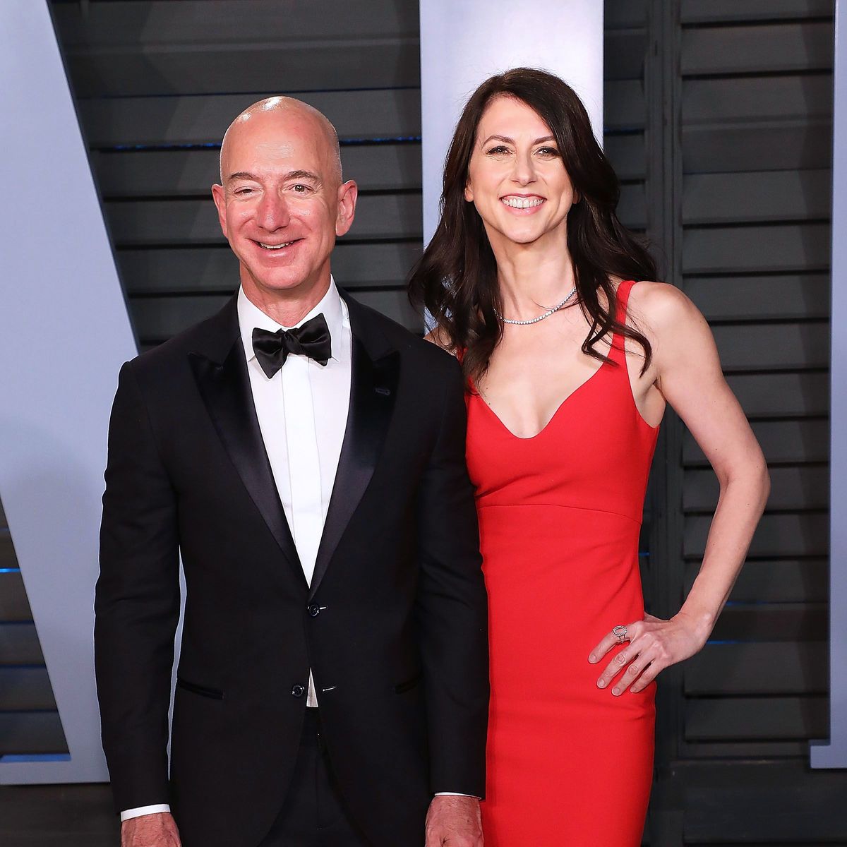 Who Is MacKenzie Bezos, Amazon CEO Jeff Bezos' Soon-to-Be Ex-Wife ...