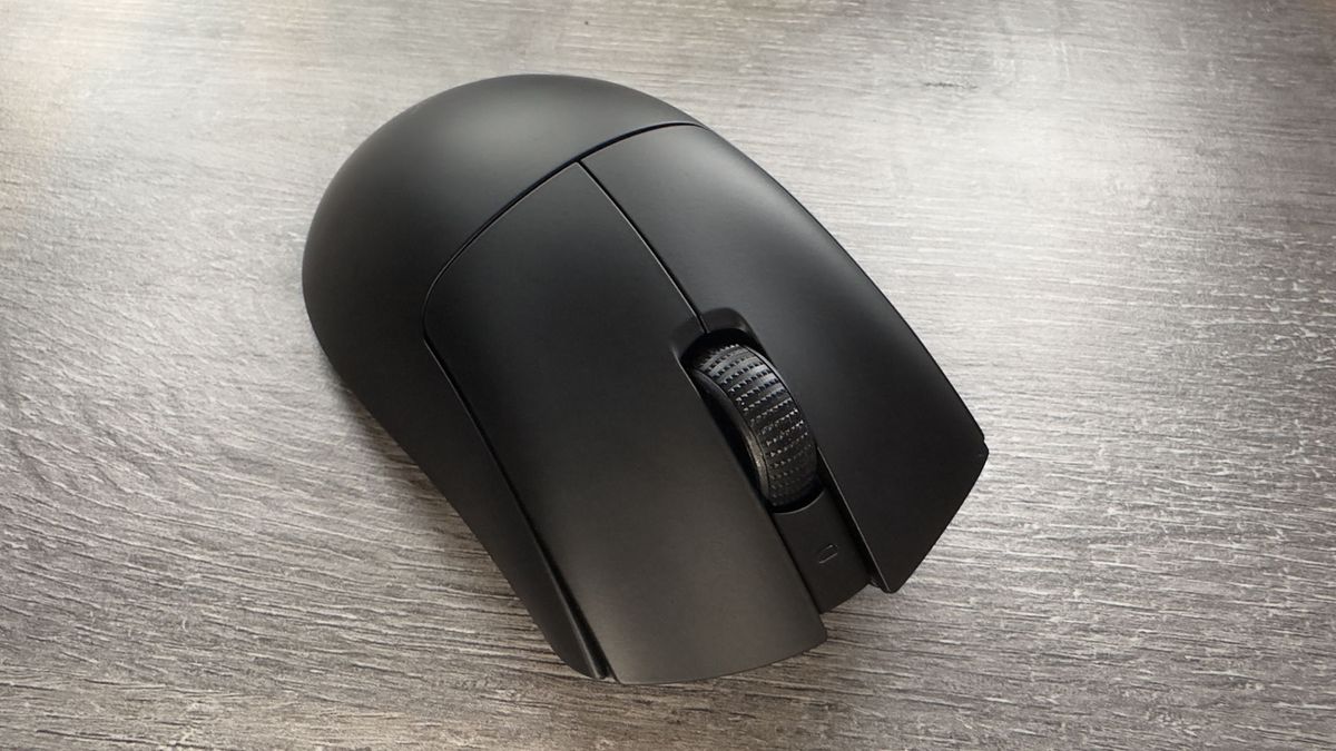 I've found a nifty gaming mouse comparison tool that's the next best ...