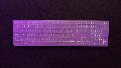 Angry Miao Cyberboard R4 review: This Cybertruck-inspired keyboard ...