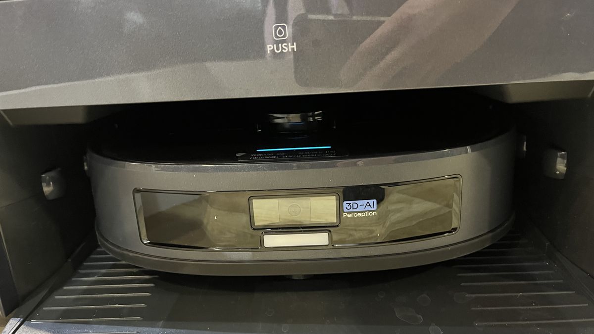 Eureka unveils the world's first dual washing machine combo | Top Ten ...