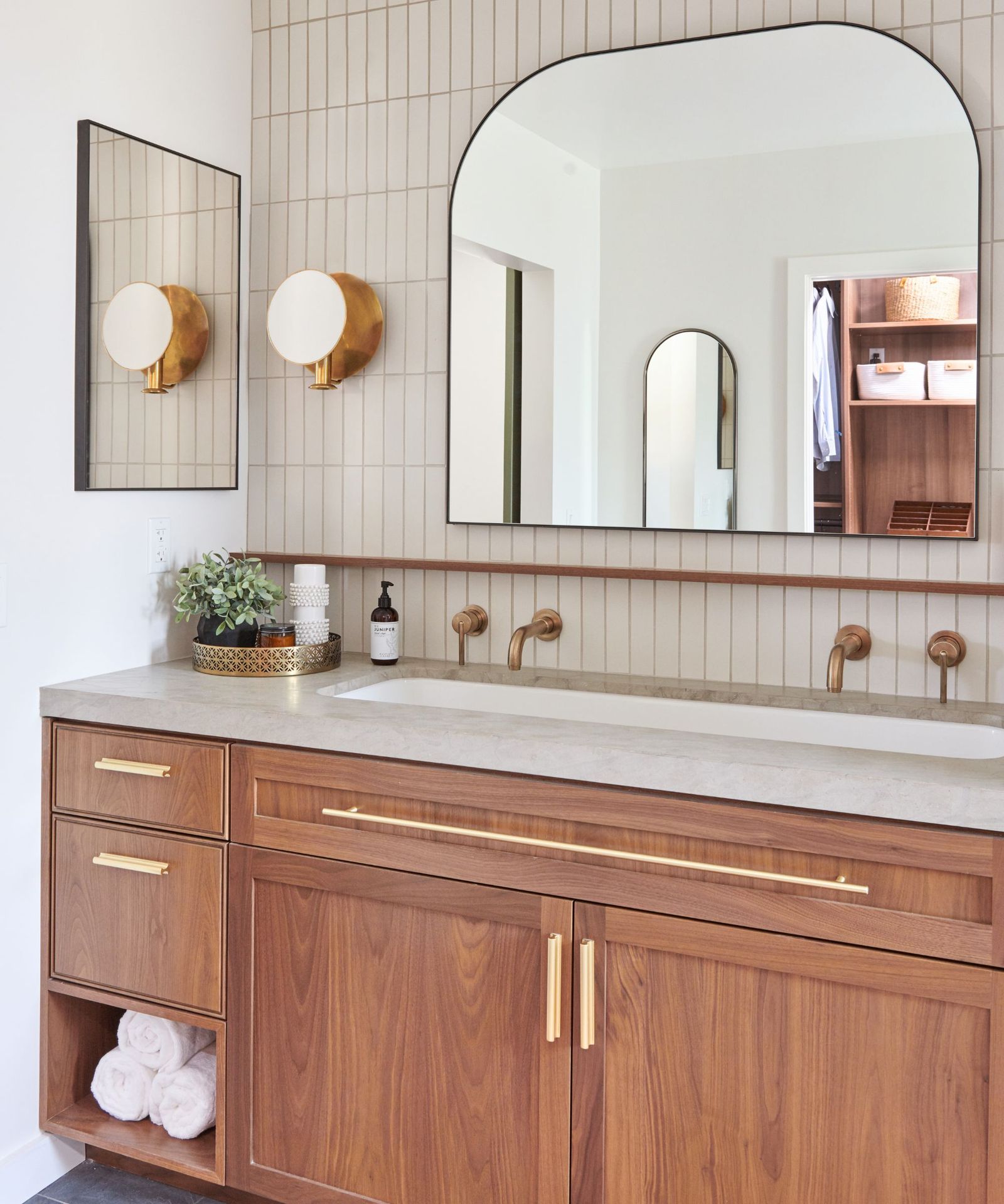 What’s the best color for your bathroom vanity? | Homes and Gardens
