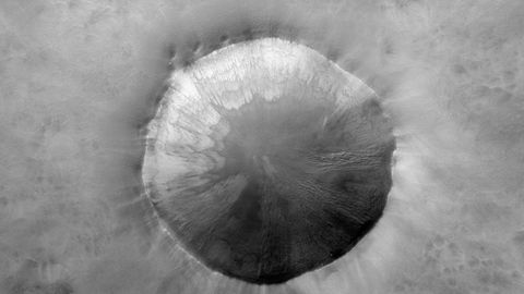 NASA Mars satellite uncovers markings 'like paint dripping down a wall ...