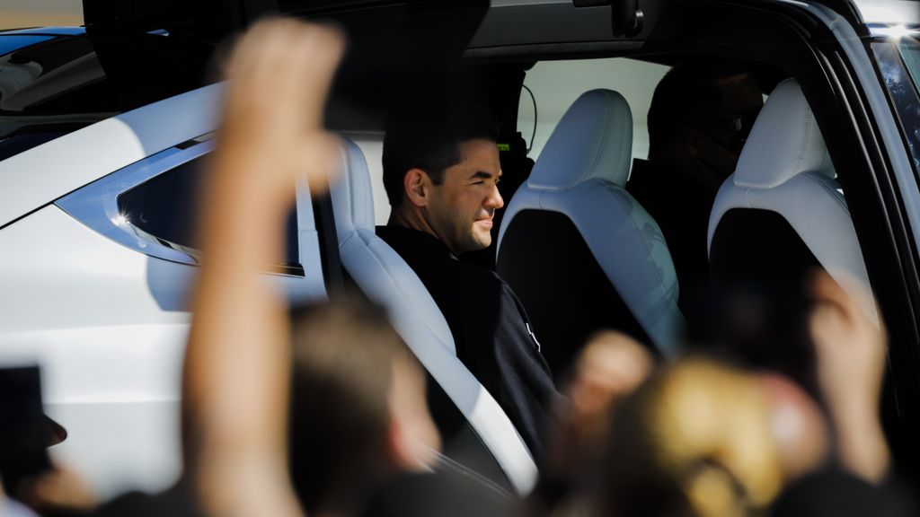 A billionaire wanted to save the Hubble Telescope — here's why NASA ...