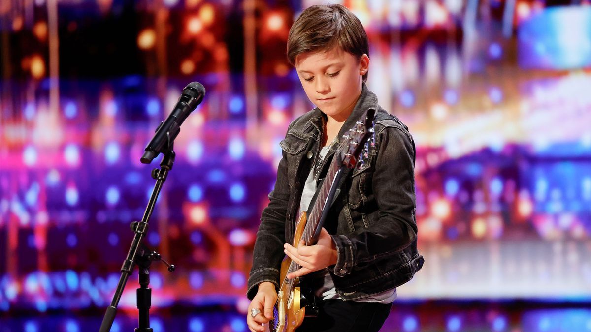 10-YEAR-OLD ‘AMERICA’S GOT TALENT’ CONTESTANT SHREDS GUITAR, SINGS ‘I ...