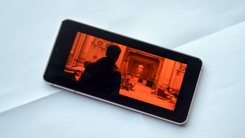Samsung Galaxy S21 Plus review: A big-screen phone that gets the big ...