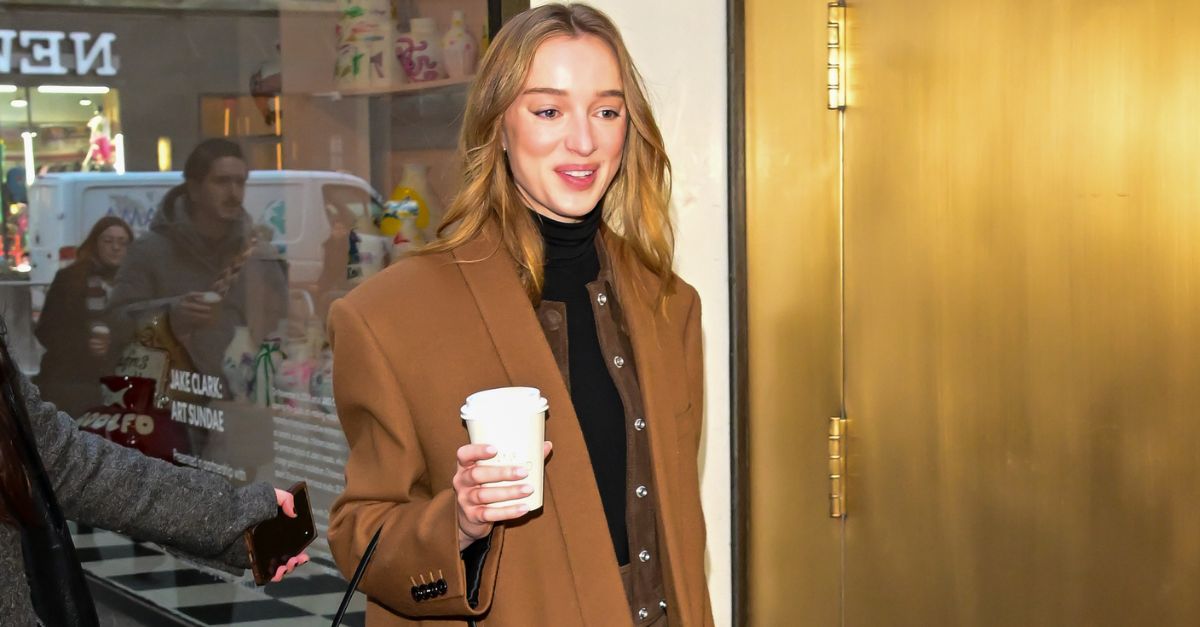 Phoebe Dynevor Knows That the Roll-Neck Layering Trend is Winter's ...