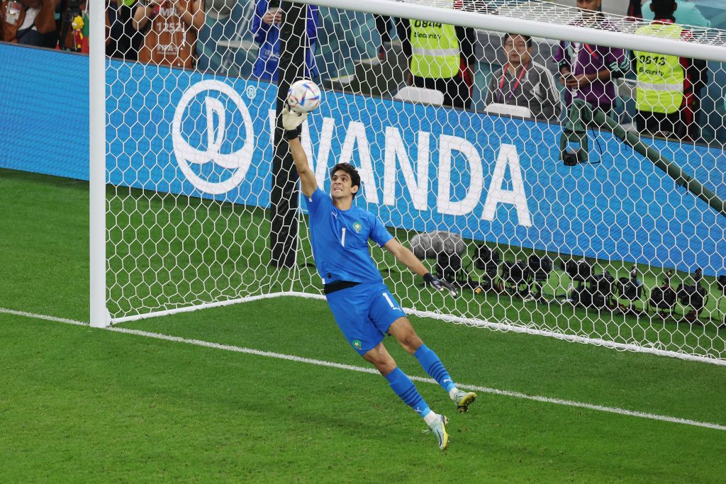 Best goalkeepers in the world: top 10 ranked | FourFourTwo