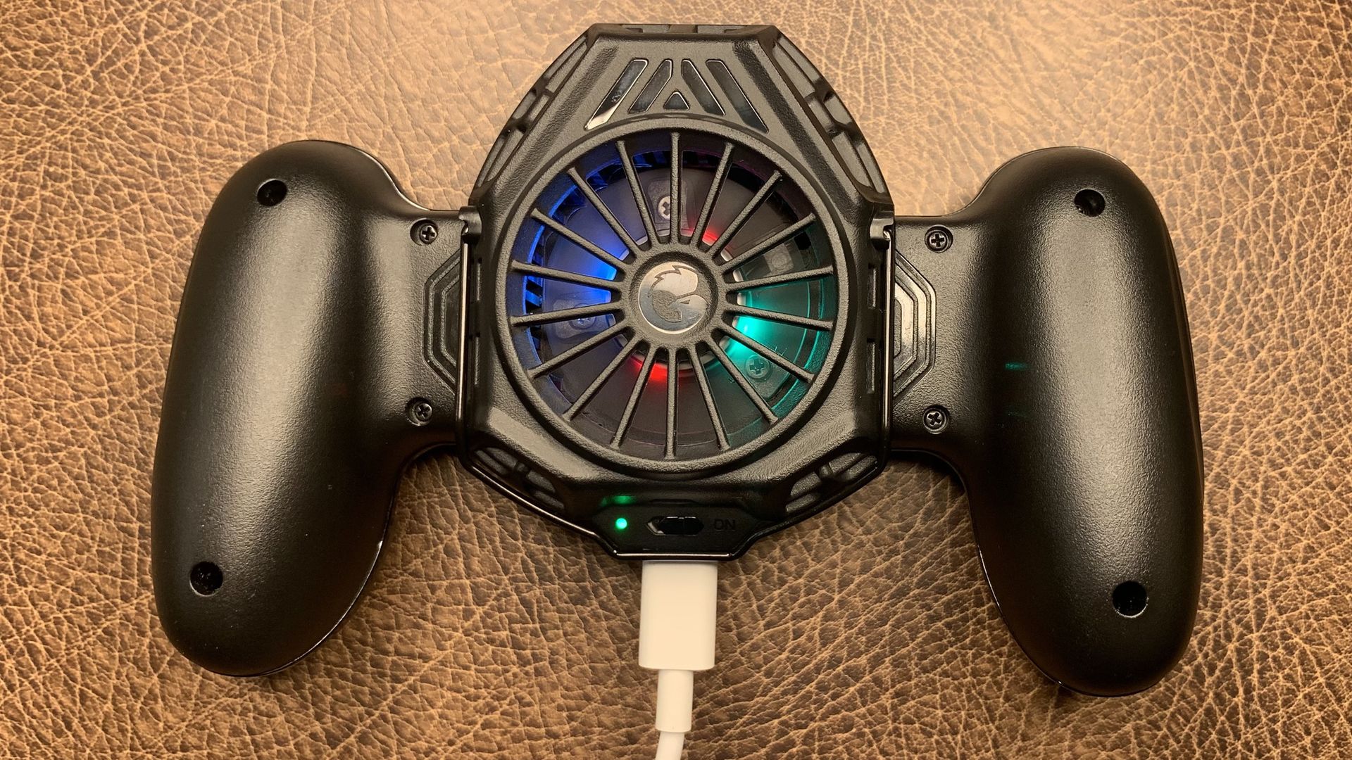 GameSir F8 Pro Snowgon Mobile Cooling controller review: An ice-cold ...