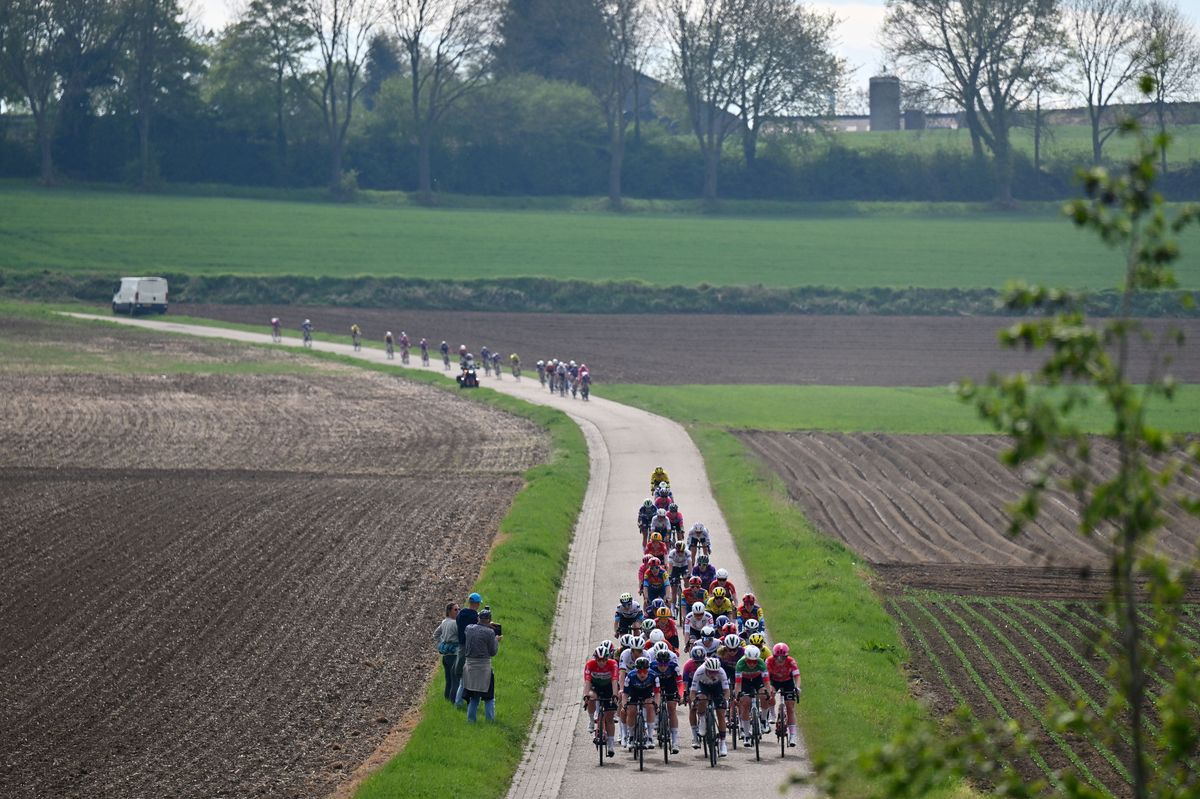 As it happened: Surprise result in star-studded Amstel Gold Race women ...
