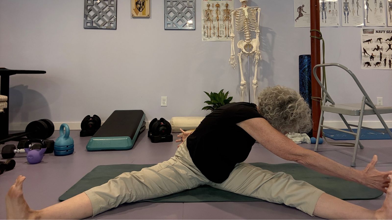 A Pilates teacher says these are the three exercises every woman over ...