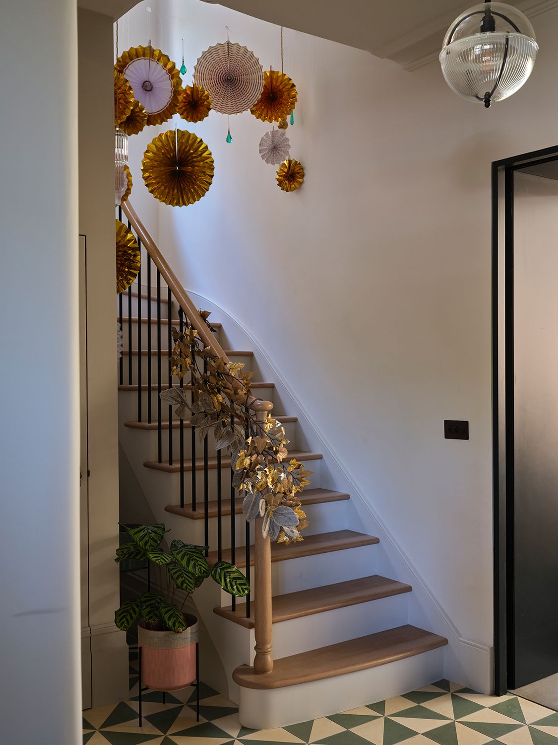 This designer home shows to do maximalist Christmas decor | Livingetc