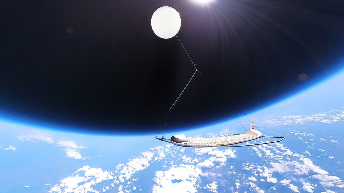 Watch 1,000 Lego astronauts fly to the edge of space (video) | Space