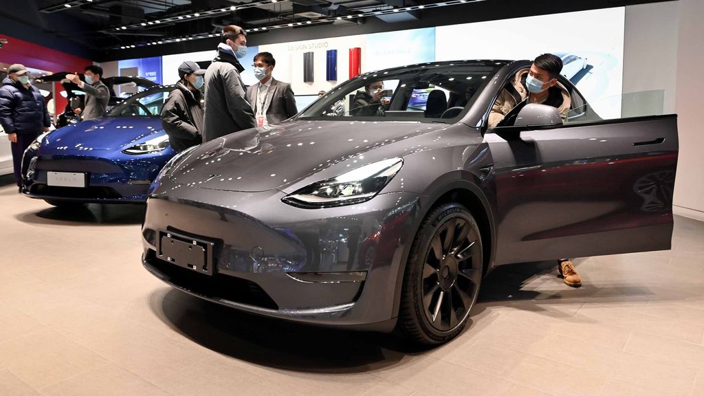 Top 10 Electric Cars in the US — Most Popular EVs | Kiplinger