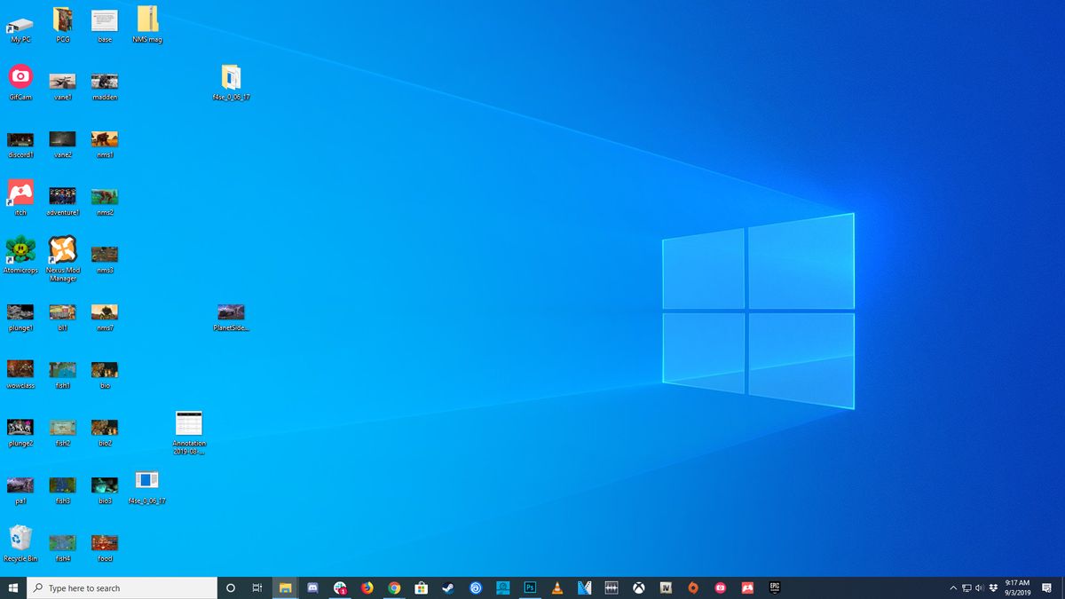 How messy is your desktop? | PC Gamer