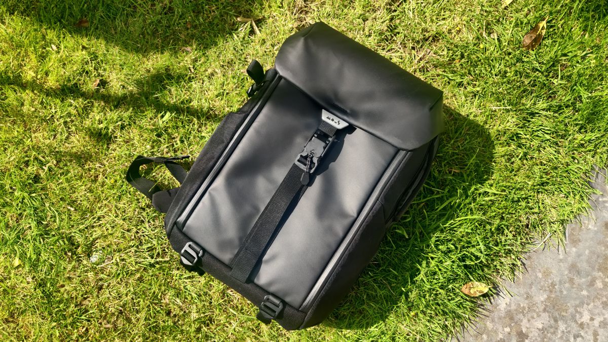 Mous 25L Backpack review: ideal for photographers and video editors ...