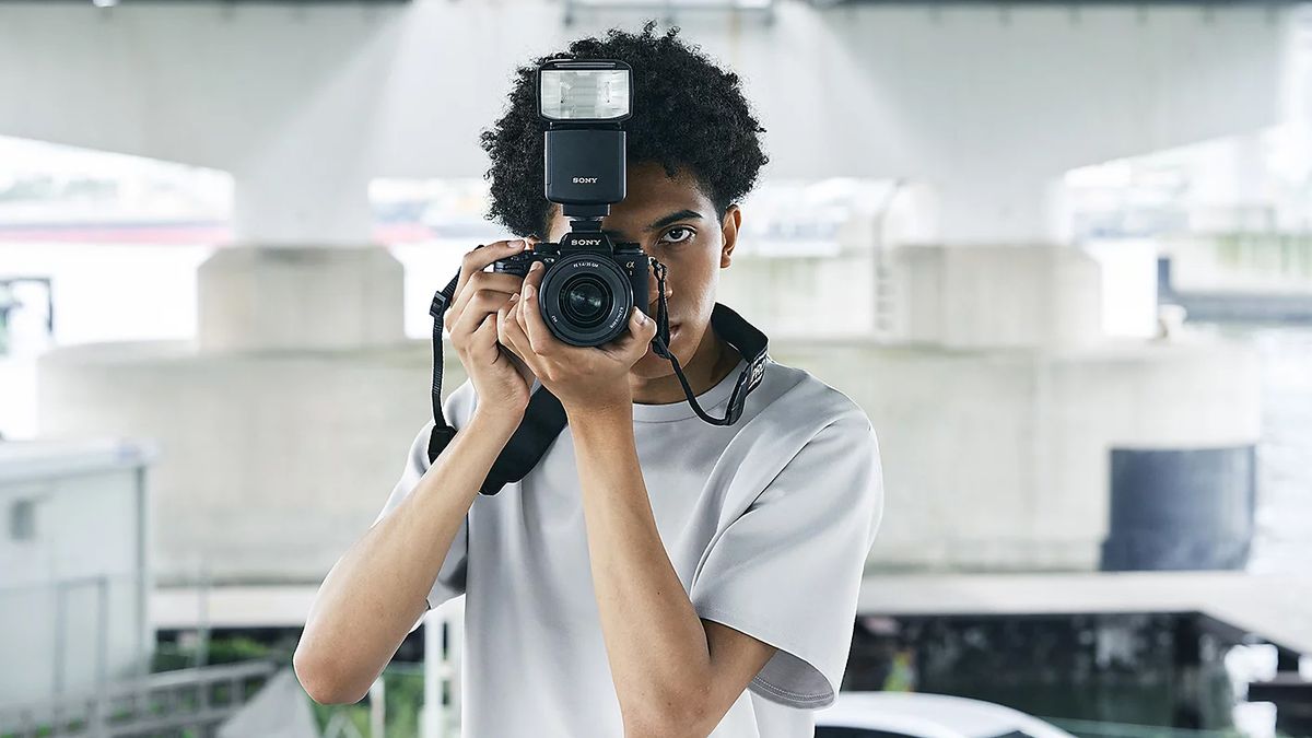 Firmware for… flashguns? Sony updates a pair of flashes for global ...