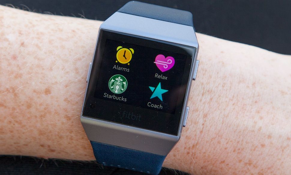 Fitbit Ionic Review: Next-Gen Fitness Smartwatch, Last-Gen Looks | Tom ...