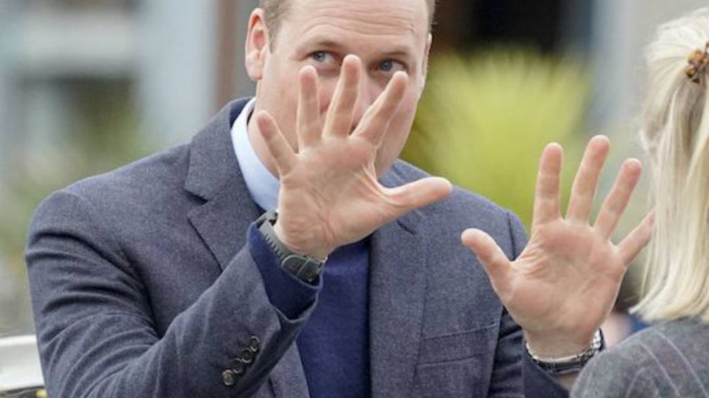 Why celebrities & royals are wearing two watches (and why you should ...