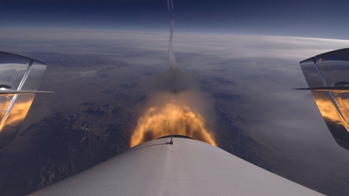 Amazing Video Shows Private SpaceShipTwo's Supersonic Test Flight | Space