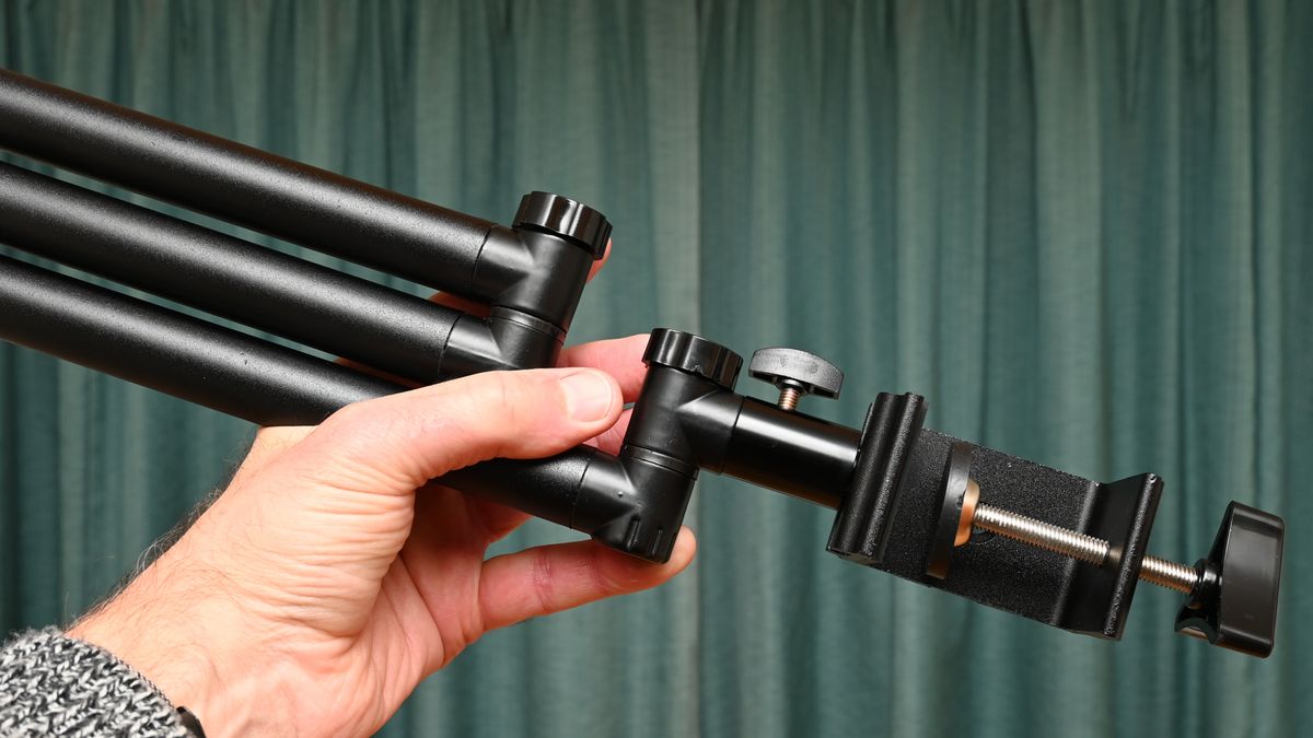 Tarion Desk Mount Camera Stand review: a decidedly angular affair that ...