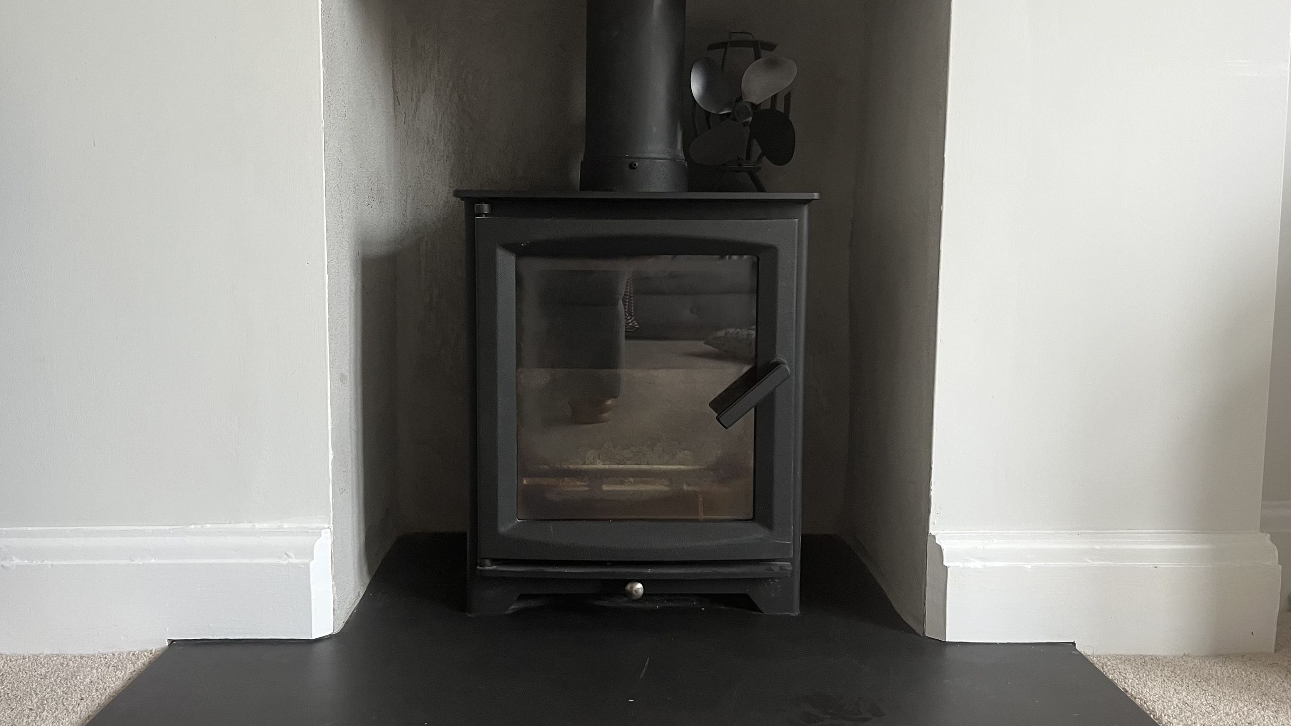 The best stove fans to heat up your room faster | Homebuilding