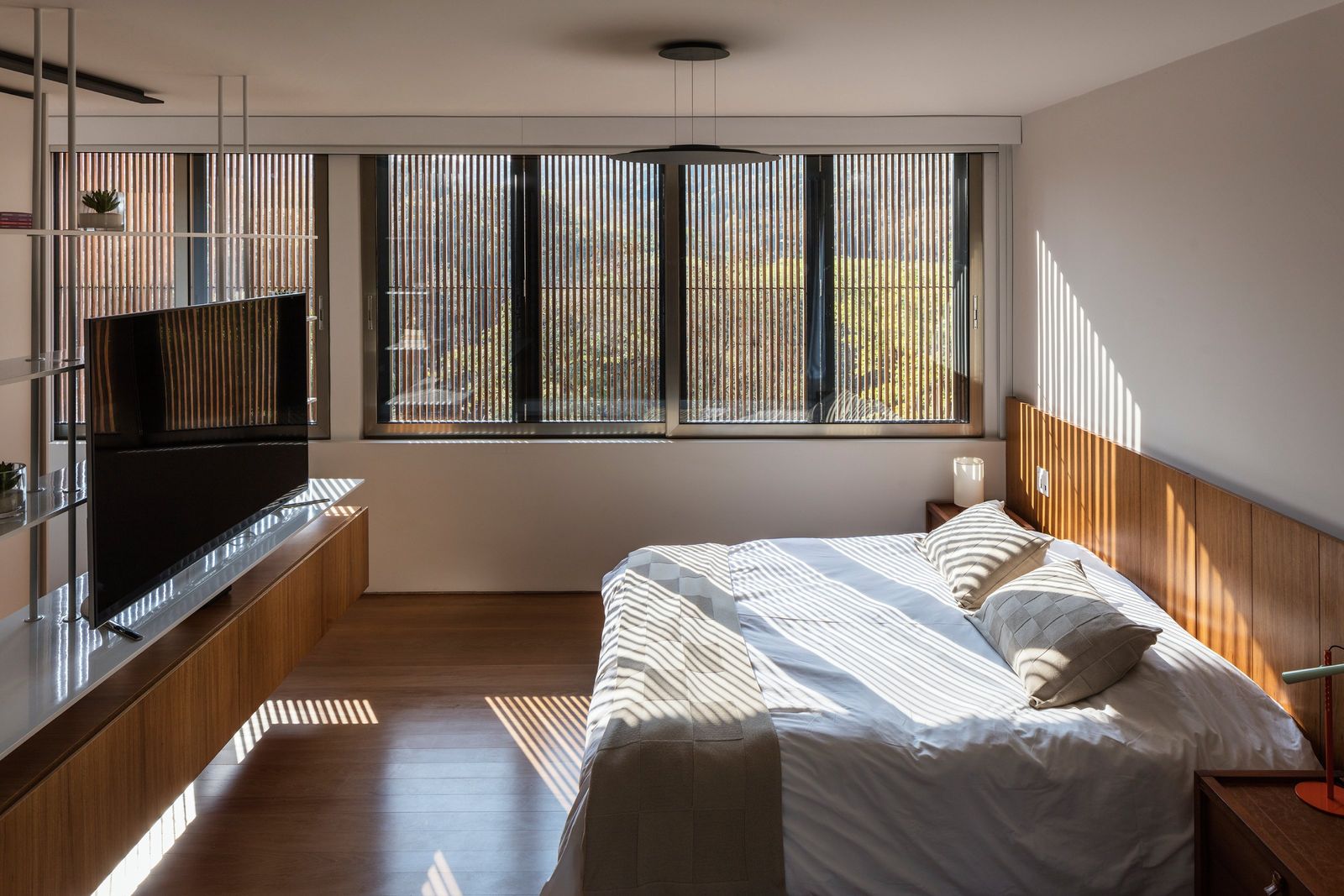 Tour 1970s classic home House PLR | Wallpaper*