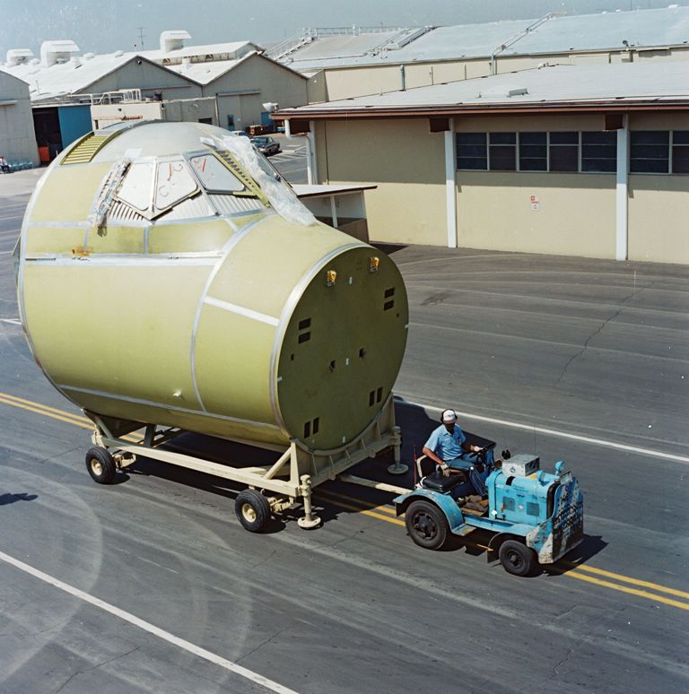 Retro Space Pictures: Building Shuttle Atlantis | Space