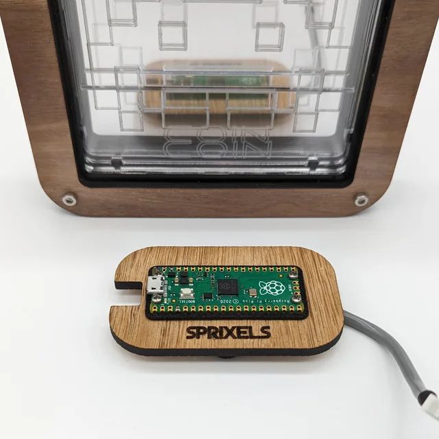 Raspberry Pi Pico Animates LED Retro Art 'Neon' Frames | Tom's Hardware