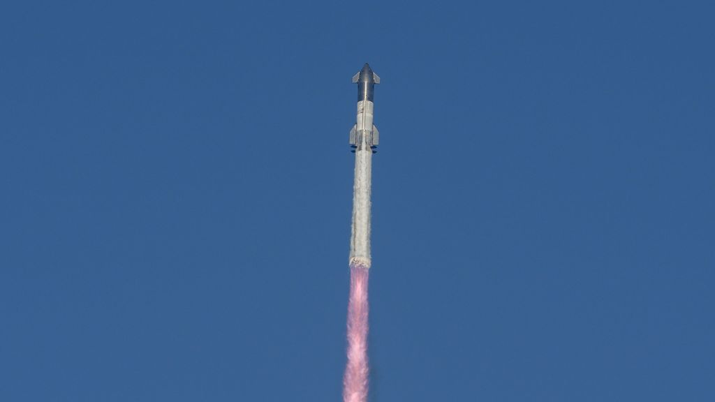 SpaceX Starship launches banana to space, skips giant rocket catch on ...