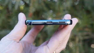 Samsung Galaxy S22: Samsung's newest flagship Android phone line is a ...