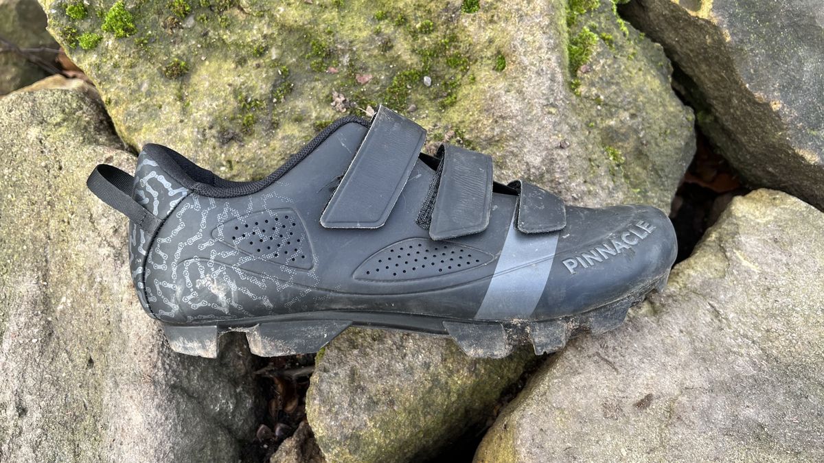 Is Pinnacle’s Maple MTB shoe worth a look if you’re strapped for cash ...