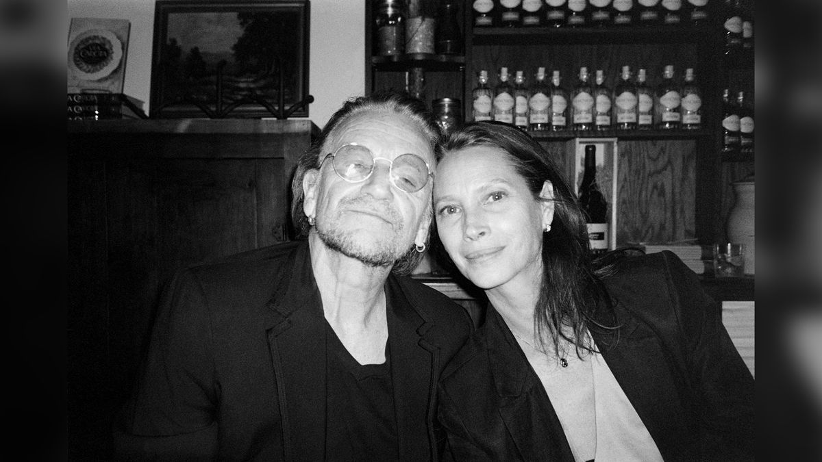 R.E.M. frontman Michael Stipe exposes his artistic process in a new ...