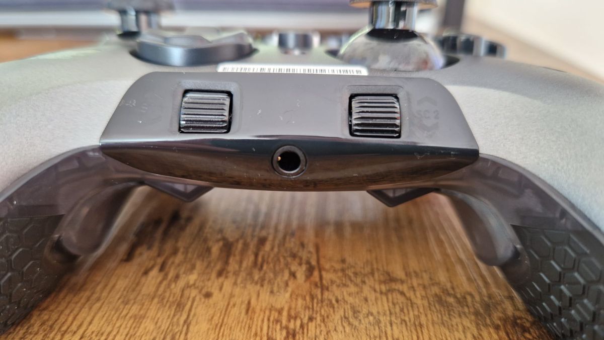 Scuf Valor Pro review: “Feels like a serious step backward for an Xbox ...