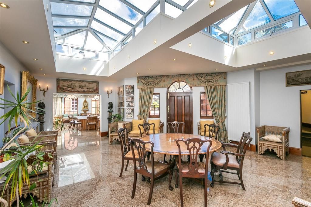 'One of Britain's greatest estates', complete with castle, river and ...