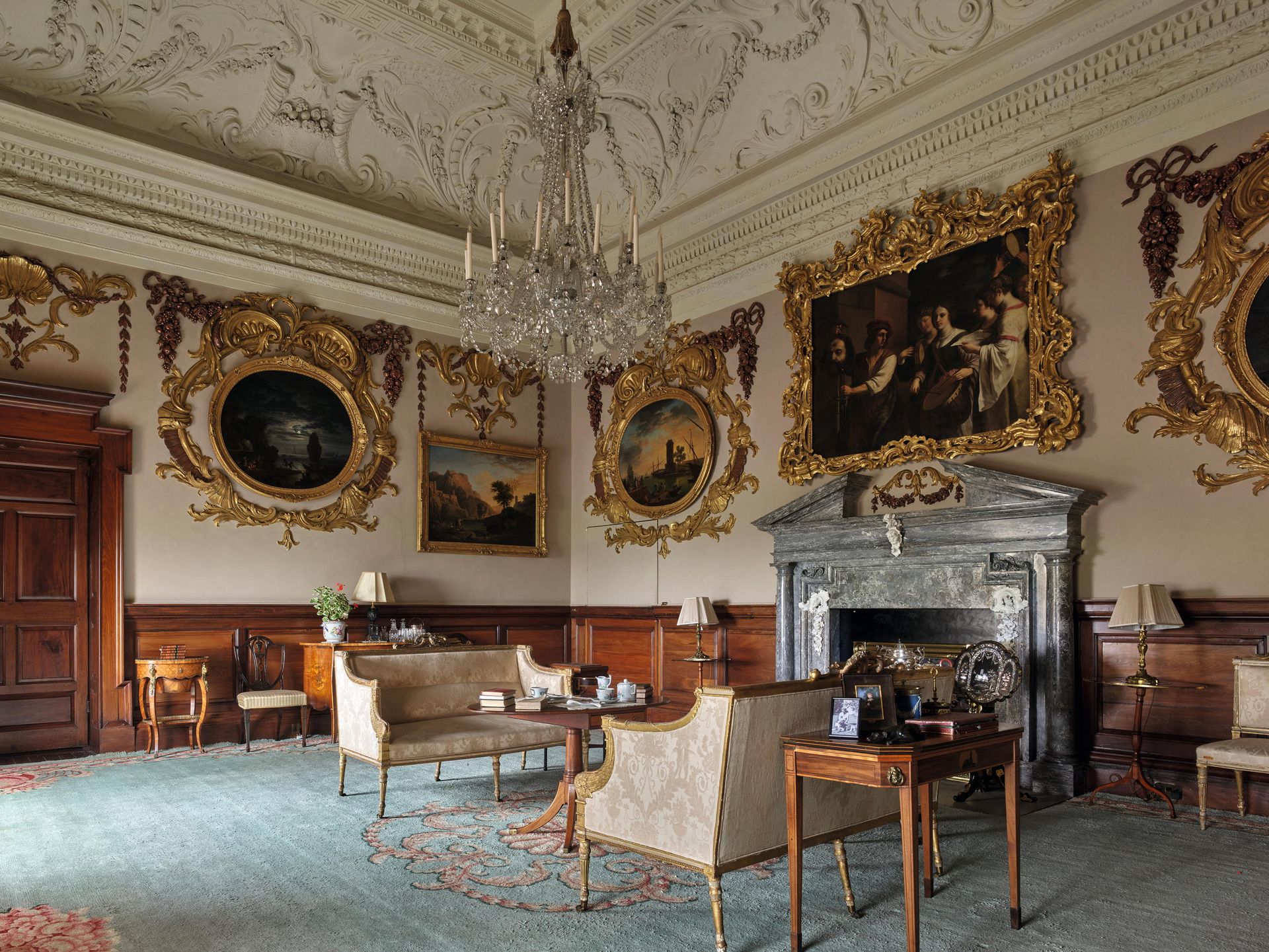 'A glimpse of the sublime': Inside the drawing room of the 'grandest ...