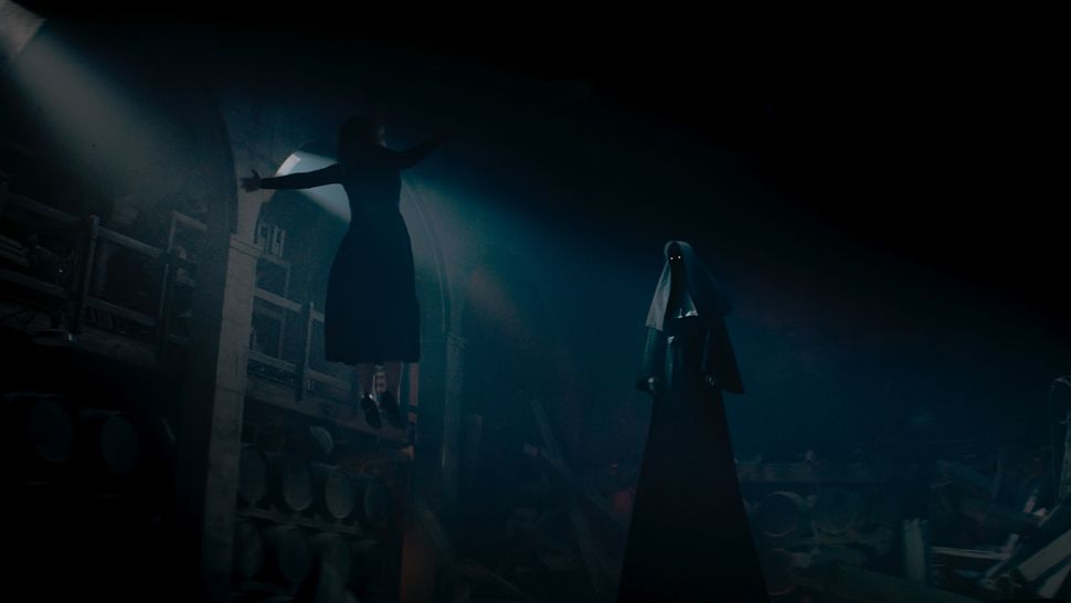 The Nun 2 Ending Explained: How The Film Does (And Doesn’t) Fit Into ...