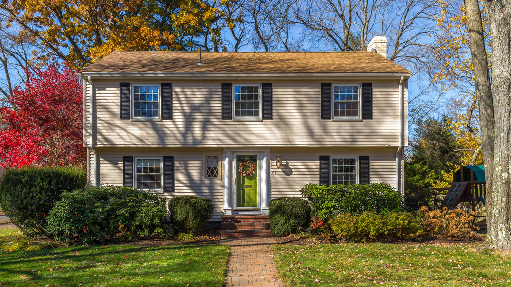 What does blowing cinnamon on your front door do? | Homes and Gardens