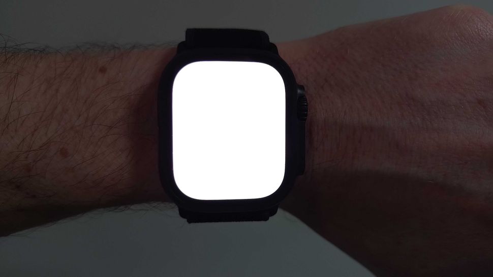 How to turn on your Apple Watch flashlight | Tom's Guide