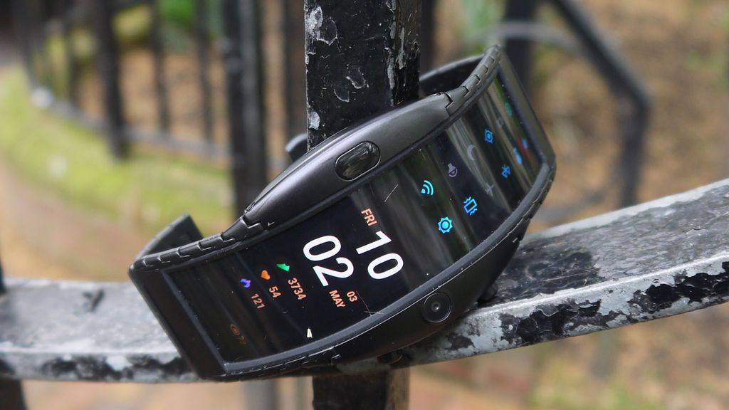 How the Motorola Razr was nearly a smartwatch, but became a retro ...